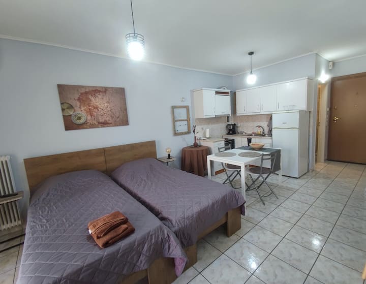 Cozy Apartment At Attiki Square - Athens
