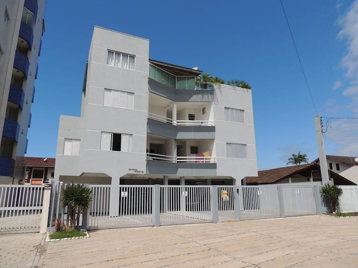 Apartamento Inteiro Com 8 Acomodações Em Guaratuba - Guaratuba