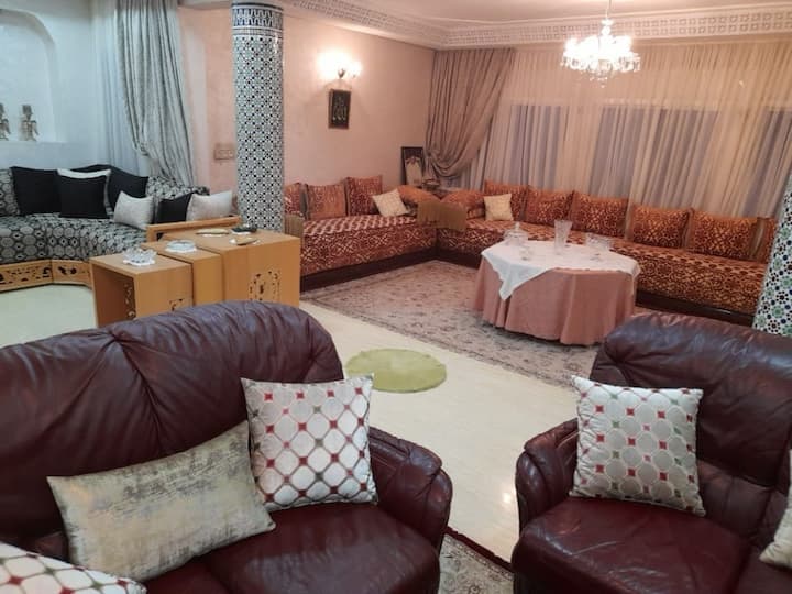 Villa Calme Et Spacieuse En Plein Centre-ville. - Kenitra