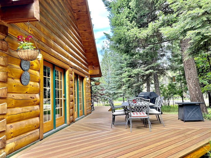 Spectacular Cabin Walking Distance To Payette Lake - McCall, ID