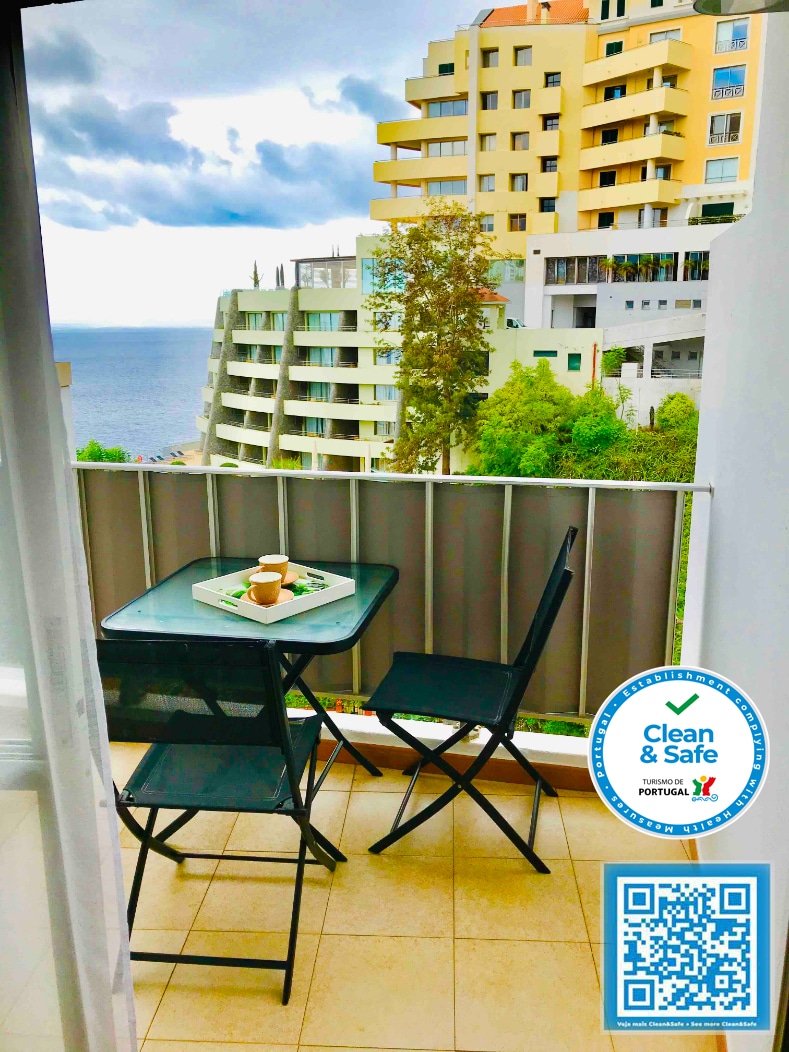 Helle Wohnung an der Küste - Condos zur Miete in Funchal, Madeira ...