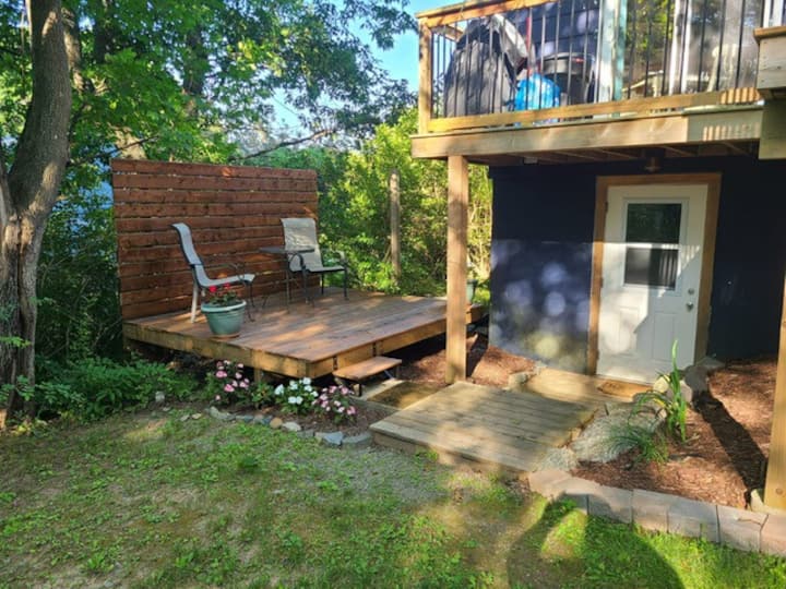 Private And Cozy, Newly Renovated Lower Apartment - Halifax, NS, Canadá