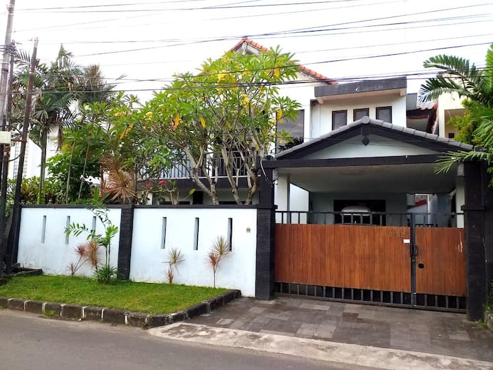 Lovely 2 Stories House At Jimbaran - Uluwatu