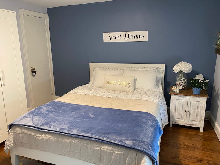 Cozy Private Bedroom/bath, Parking & More - Lexington, MA