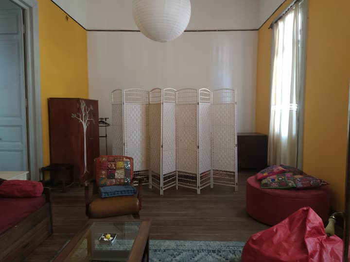 Ciudad Vieja, Peatonal. Planta Baja, Pequeño Patio - Montevideo