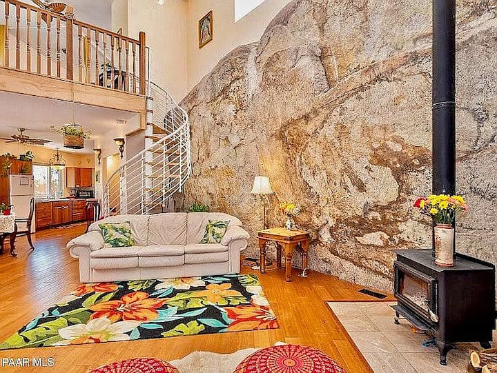 Wildly Spectacular Cavecastle In The Granite Dells - Prescott, AZ