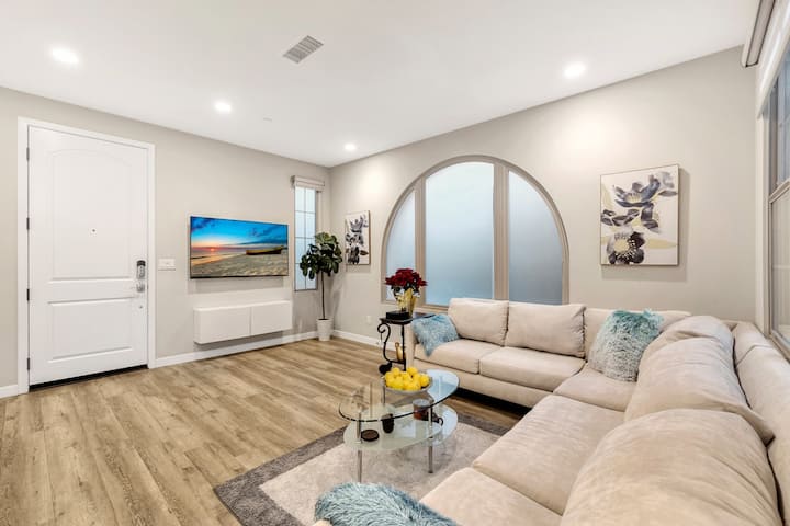 Dream Vacation In Irvine /Great Park Starts Here - Irvine, CA