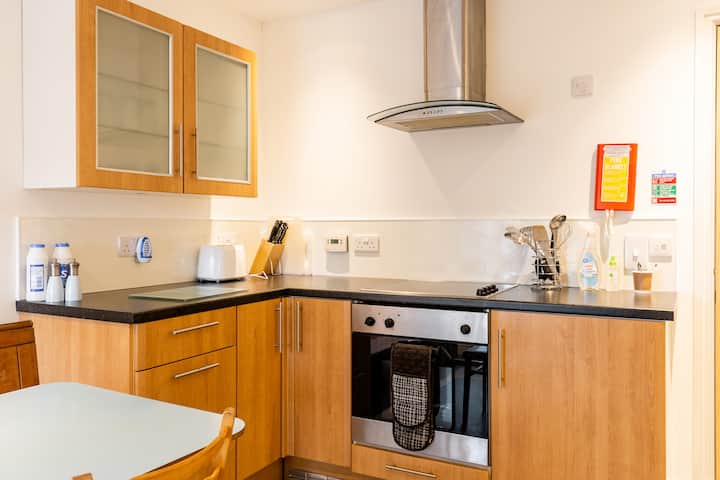 Nethy House - Wheelchair Accessible Bedroom - Grantown-on-Spey