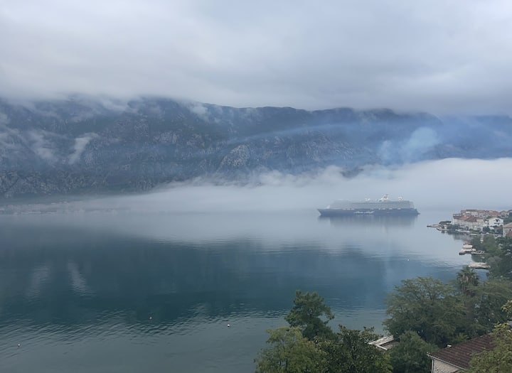 Penthouse Apartment With Use Of Private Pool. - Kotor
