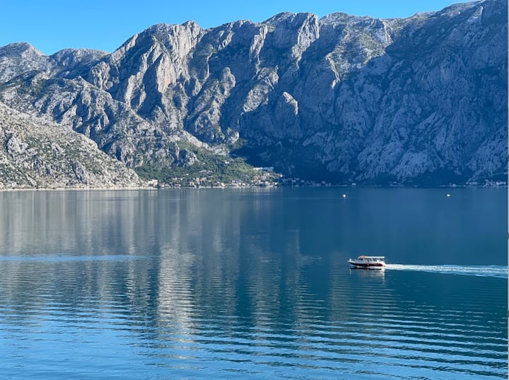 Penthouse Apartment With Use Of Private Pool. - Kotor
