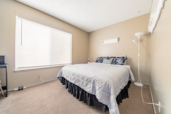 2 Bed House Near Strip And Palms Hotel, Sleeps 8 - Resorts World Las Vegas