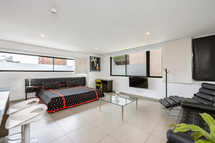 H304 Poblado Loft Close To Provenza |24/7 Security - Medellín, Colombia