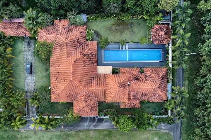Elshape Holiday Home - Masjid Tanah