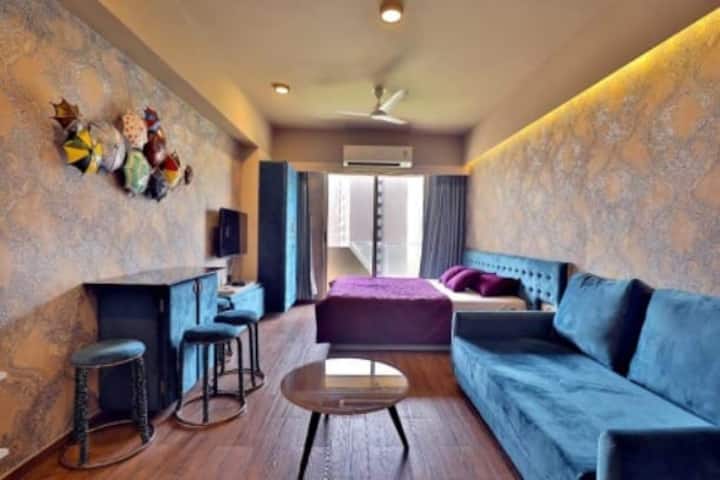 Splendid Stay Opposite Airport - Surat