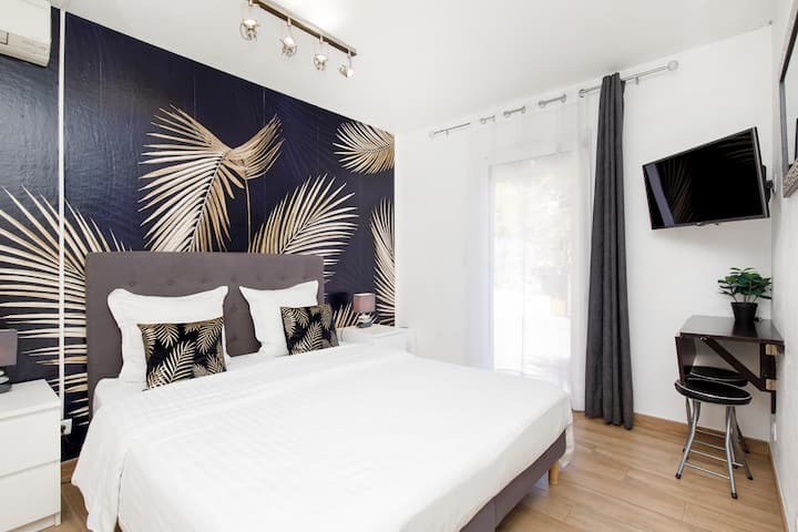 Studio Au Calme Avec Parking Entre Nice Et Monaco - Èze