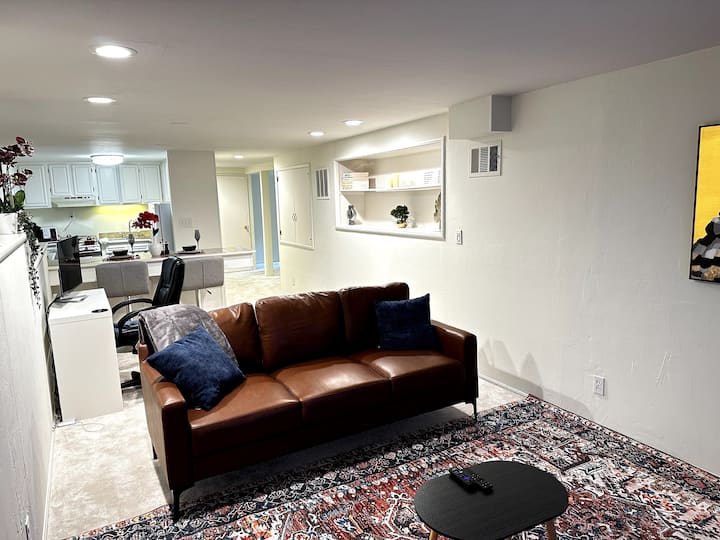 The Charming Retreat - Alameda, CA