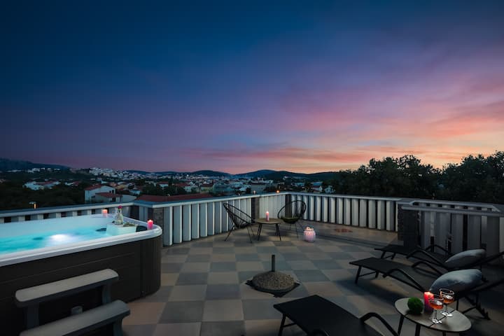 Villa Anna - Rooftop Jacuzzi Seaview - Rogoznica