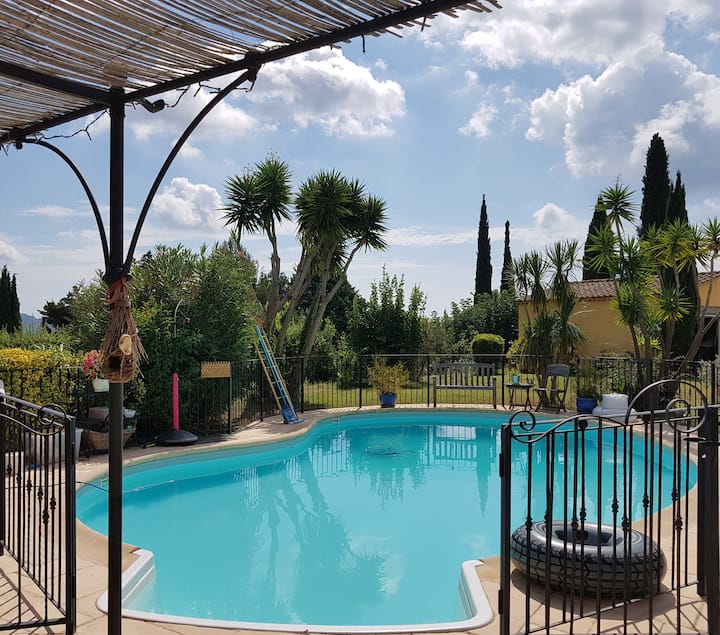 Sanary/mer Villa 6 Personnes.  Prix Soldés - Six-Fours-les-Plages