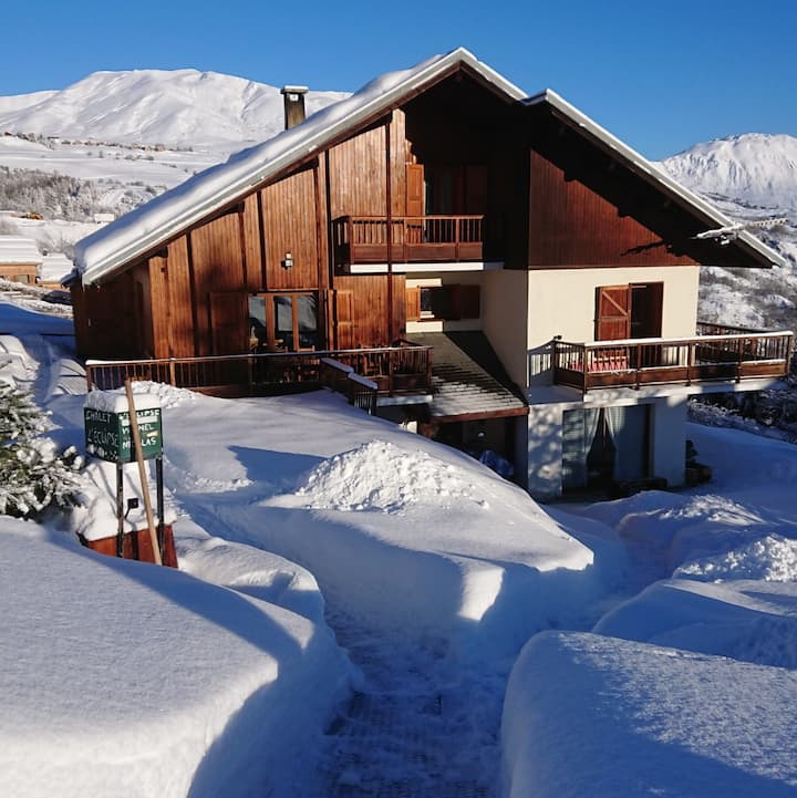 Chalet Savoyard "Haut De Gamme" 2 Pas Des Pistes - Le Corbier