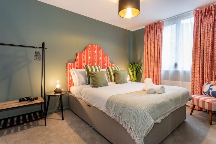 Ideal For Exploring Belfast! (A3) - Belfast