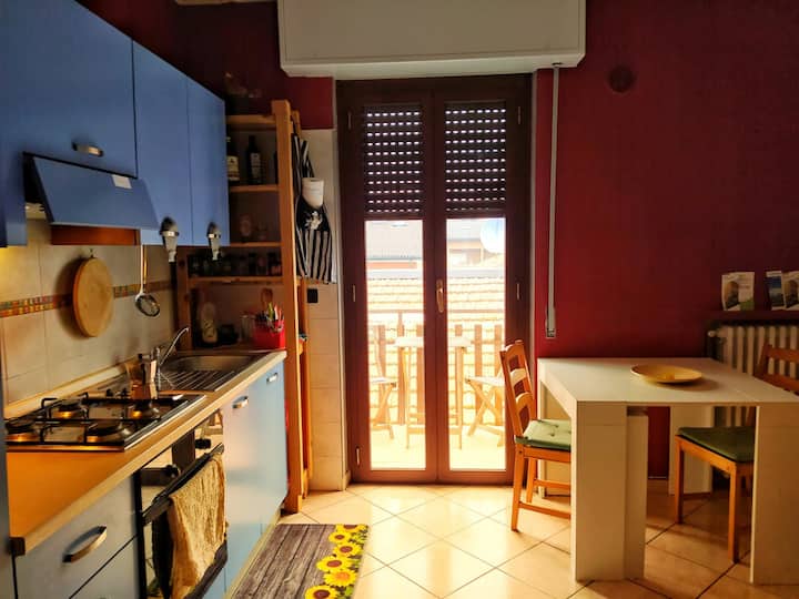 Bilocale Doppia Esposizione Con Balcone - Monza