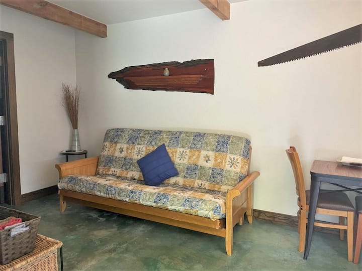 Bungalow Suite #B - Cloud Lane - New Braunfels, TX