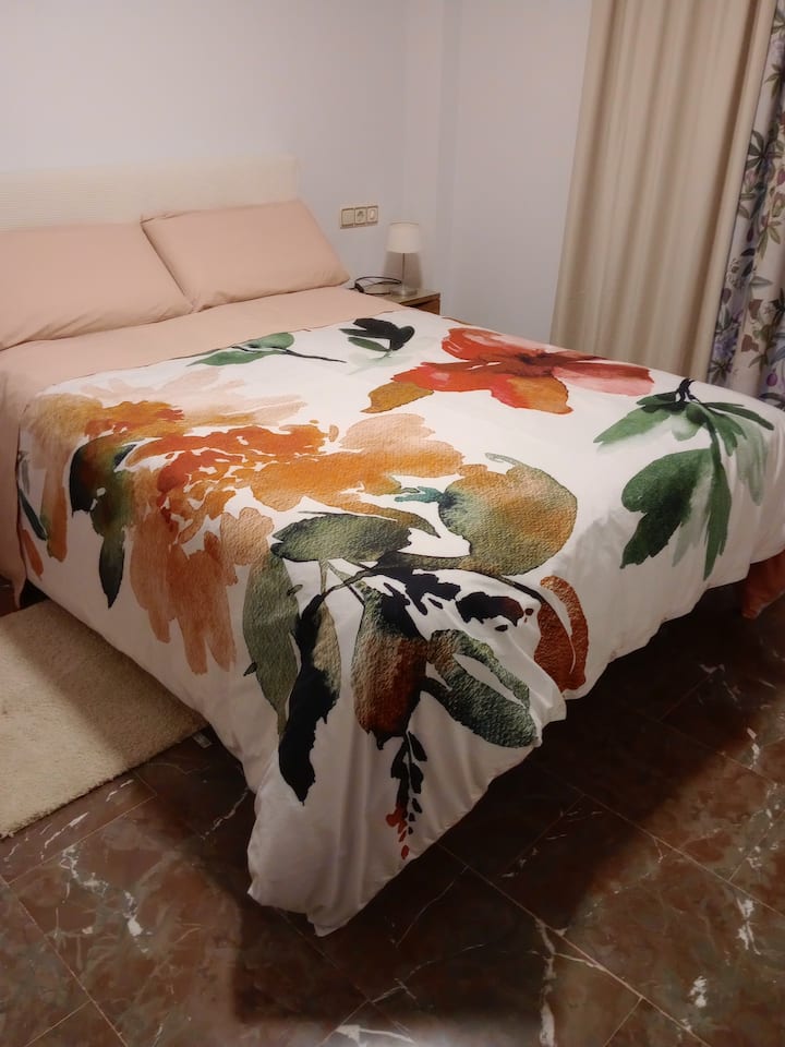 Double Room With Balcony In Quiet Neigbourhood - Torrent