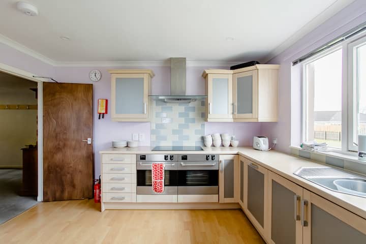 Beautiful Location, Semi Serviced Rooms, Aberdeen - Stonehaven