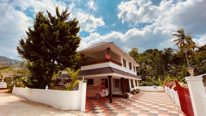 Legrand Homestay Munnar (9 Rooms) - Munnar