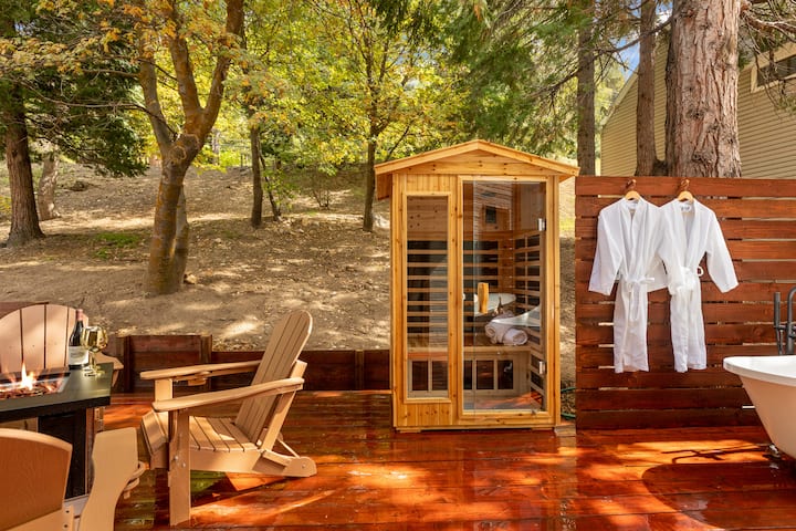 ¡Nuevo! Bellamente Remodelado! Lujo 3 Habitaciones Y 2 Baños Chateau. Pases De Playa! ¡C.a! - Lake Arrowhead, CA