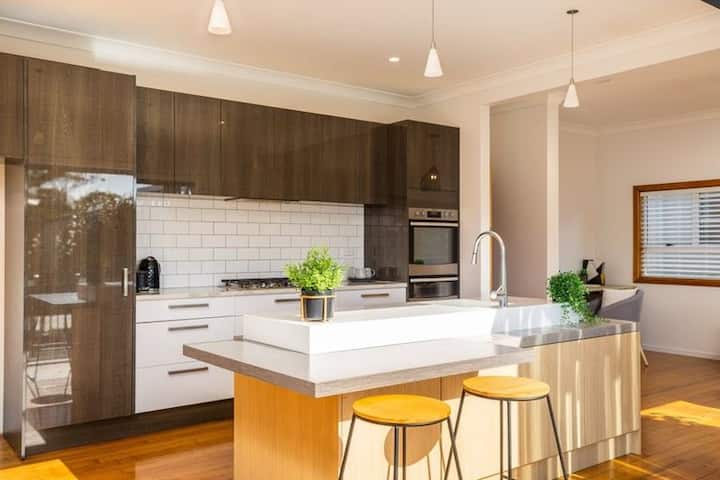 Right In The Heart Of Fitzroy - New Plymouth