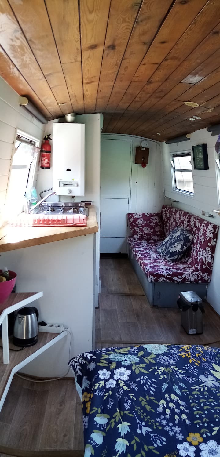 25 Best Airbnb Houseboat Rentals In Paris - Updated 2024 | Trip101