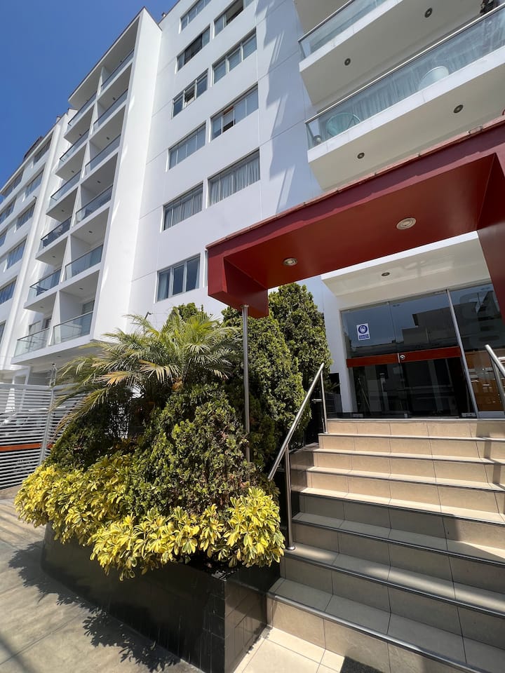 Hermoso Duplex Con Patio! - Lima