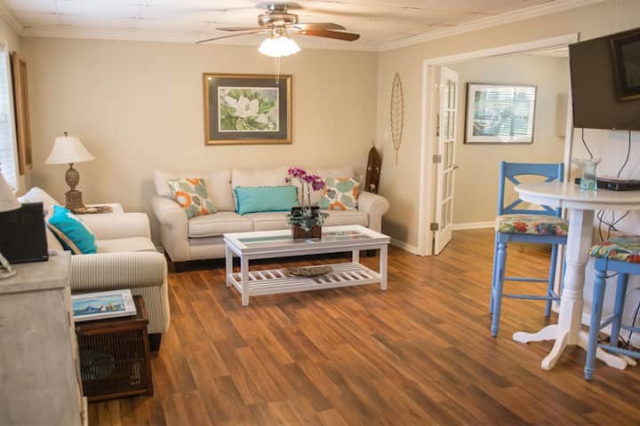Close To Downtown!! Cedar Oaks Nestled Under Oaks - St. Augustine, FL