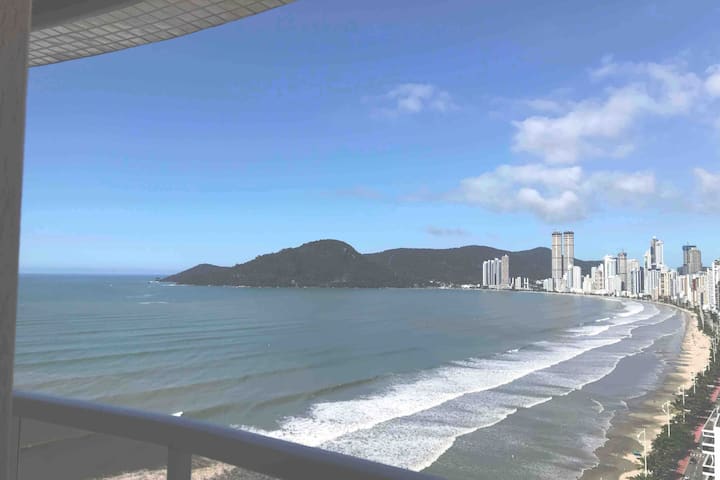 Excelente Apartamento De Frente Para O Mar - Balneário Camboriú