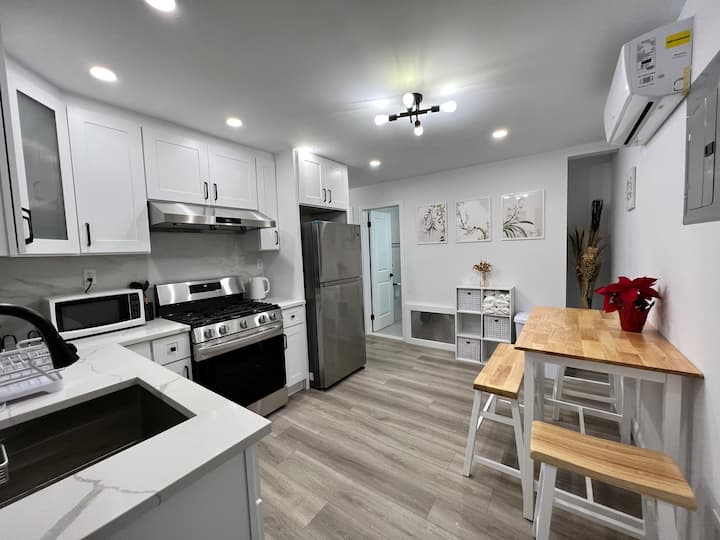 Si House - Lovely 2 Bedroom Unit In Staten Island - Staten Island, NY