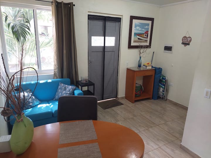 Walking Distance To The Beach And Superfood - Aruba