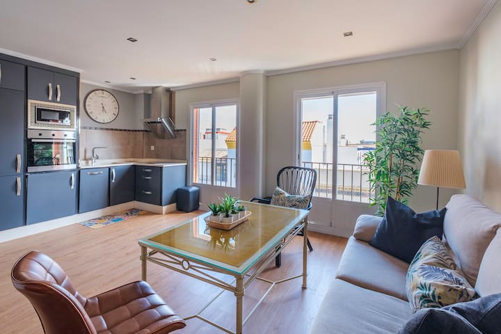 Luminoso Apartamento En Triana + Parking Incluido - Sevilla, España