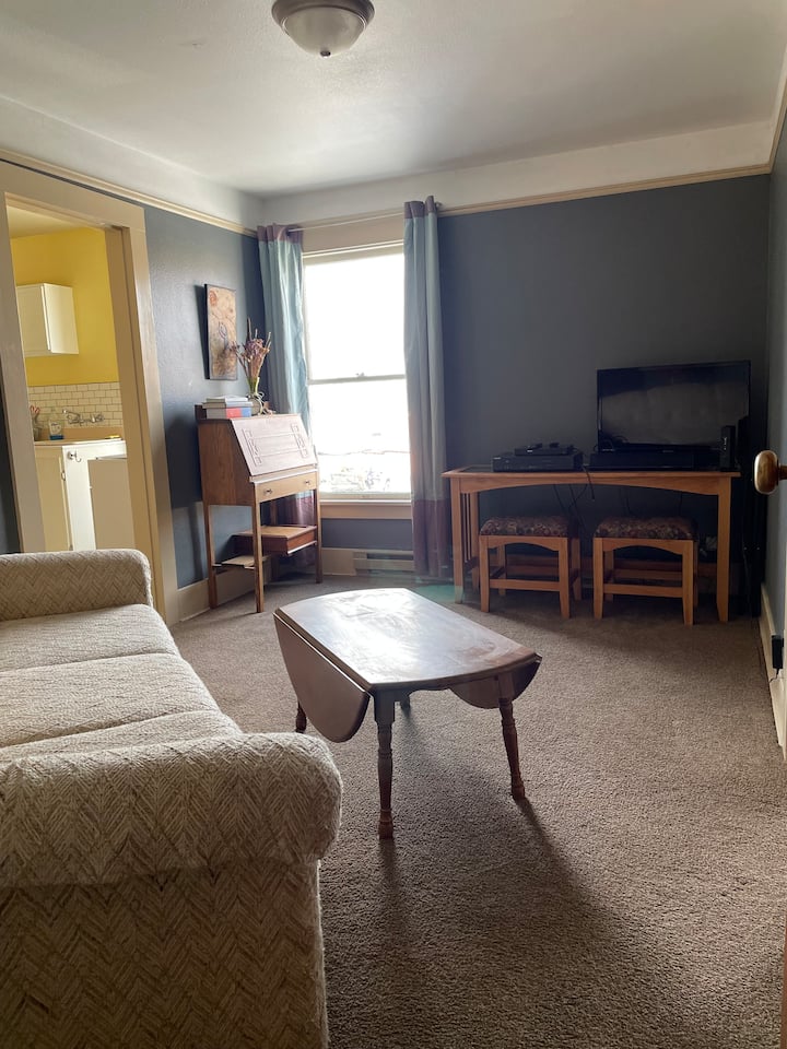 Private Entrance 2 Beds - McMinnville