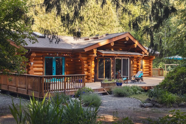 Comox Vacation Rentals & Homes - British Columbia, Canada | Airbnb