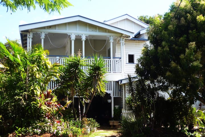 Airport 10min, Transfers $20 Anytime Day Or Night. - Ascot