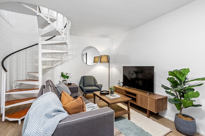 Heart Of Wembley! 2 Br, 6km To Floreat Beach! - Perth