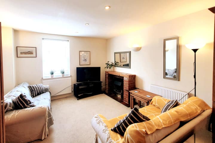 Charming Mews House In The Heart Of Lymington - Beaulieu