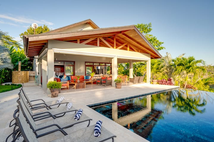 Casa Palma Real | Breathtaking Views - Costa Rica