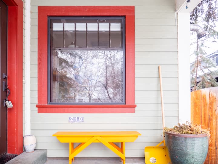 Ollie's House - Bozeman, MT