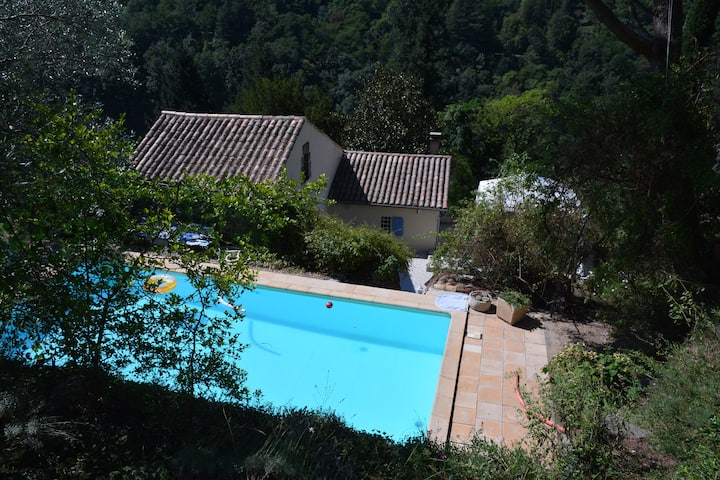Maison De Caractère Avec Jardin Et Piscine Privés - Ardèche