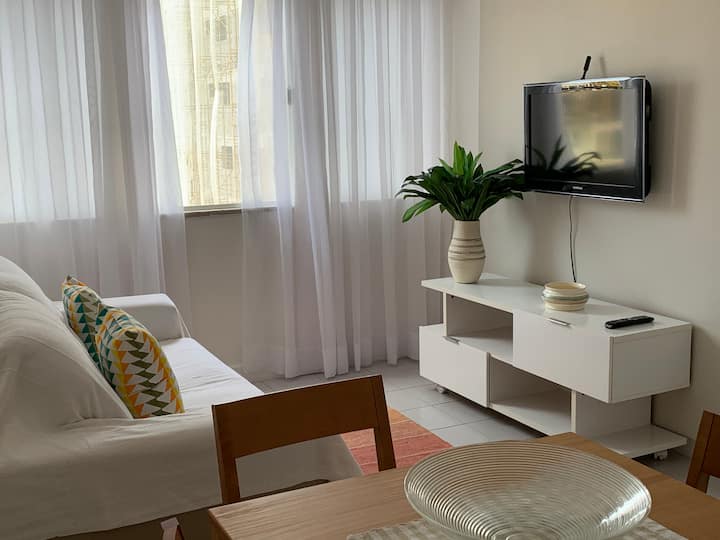 2 Bedrooms, In Front Of The Beach,barra, Salvador. - Barra