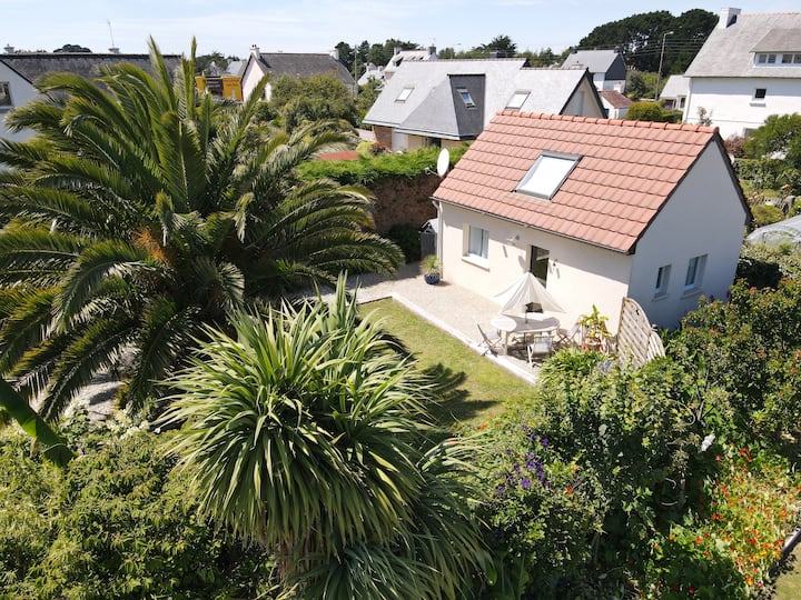 Maison Avec Jardin Exposé Sud à  500 M De La Mer - Plage Saint Guirec