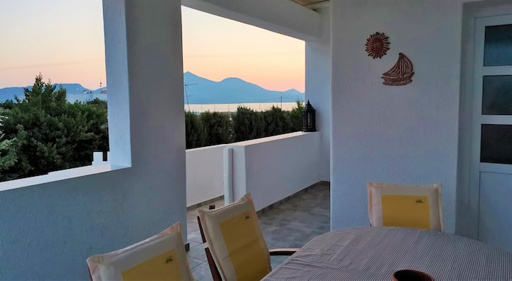 "Oleander" House Near Adamas W/ Great View - Milos