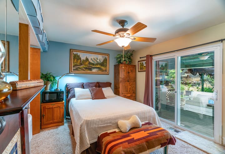 Private Porch, Bedroom And
Bath. - Oakhurst, CA